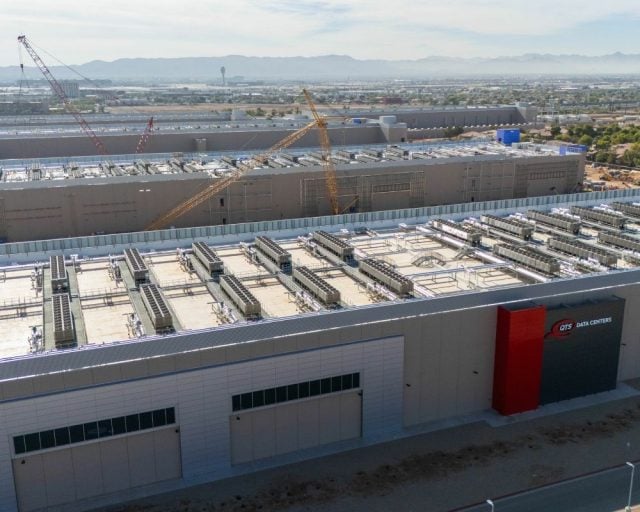 The data center construction boom | Allianz Commercial